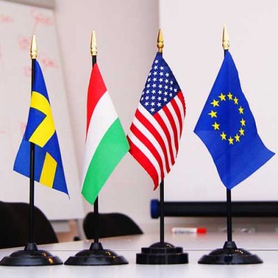 Buy Custom-made Printed Table Flags and Printed Desk Flags Online – 3DPRINT